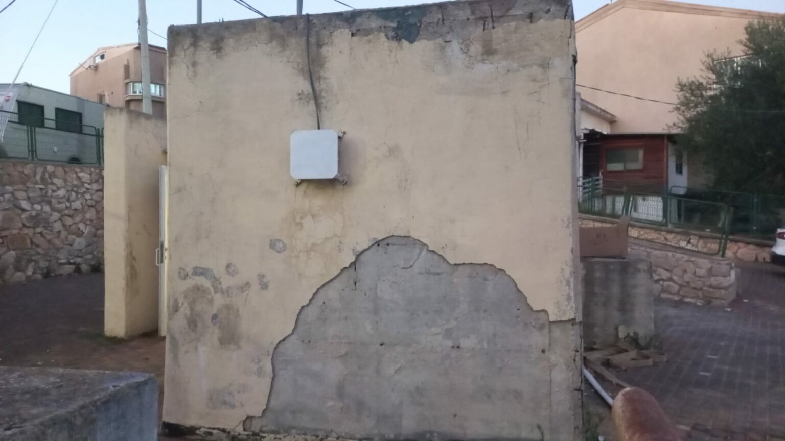 Renovated bomb shelters helped Israeli border town stay put during war ...